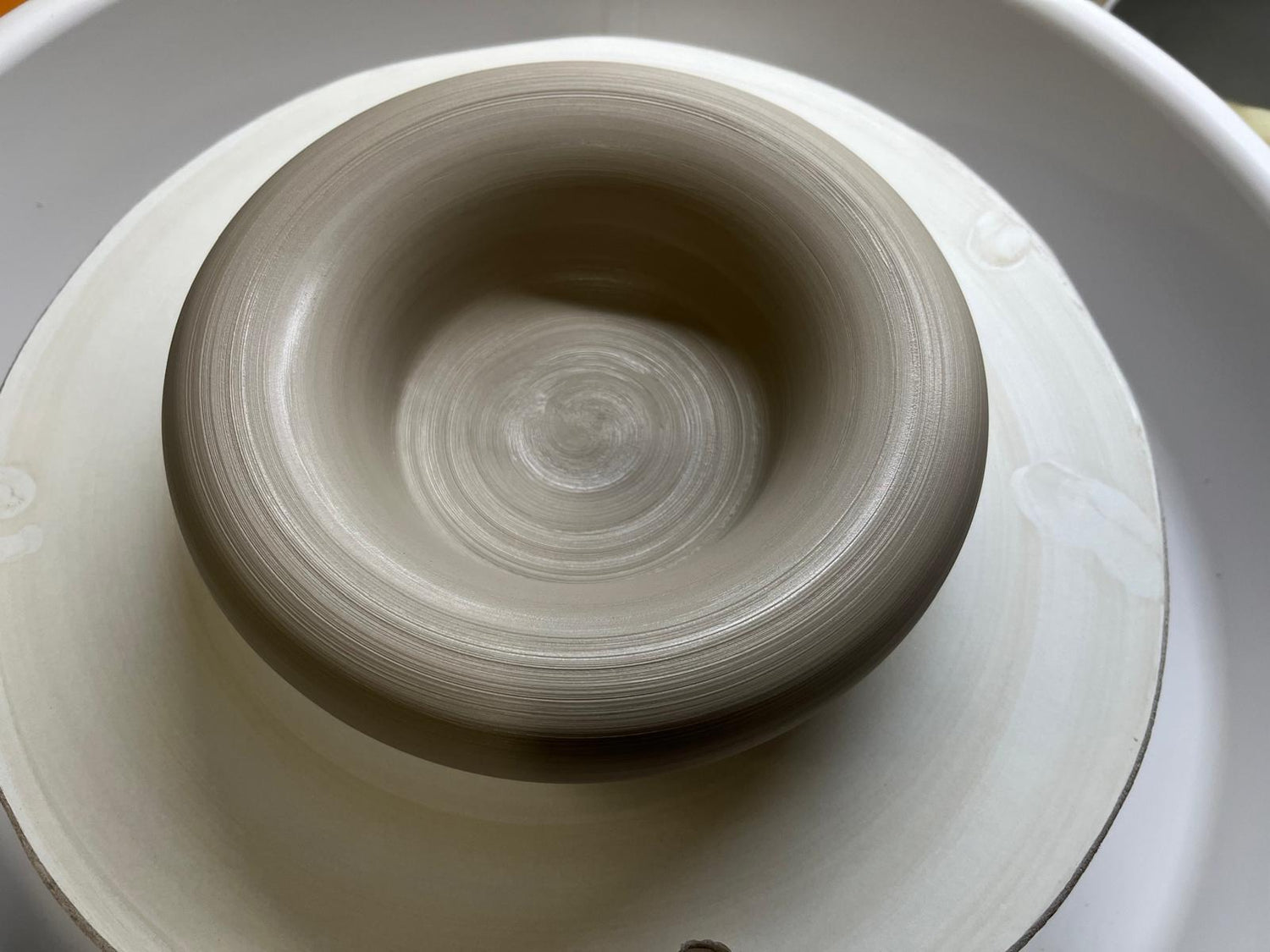 Step-by-step guide: How to throw a double-walled donut-style ceramic p ...